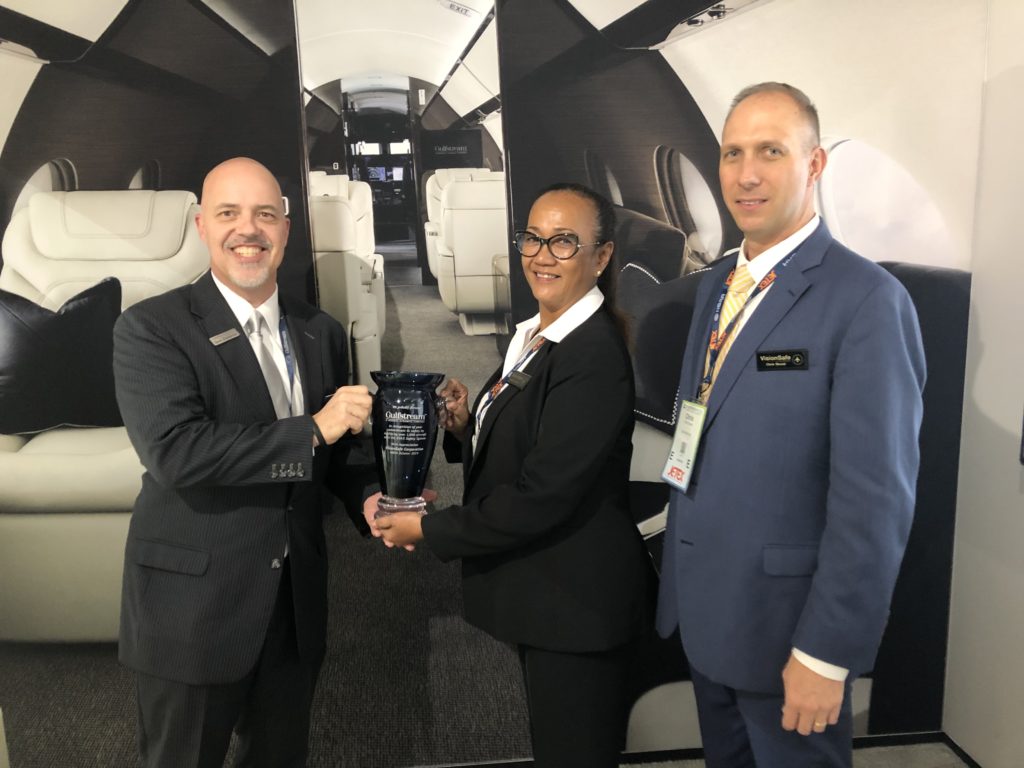 VisionSafe outfits over 1000 Gulfstream aircraft with EVAS safety ...